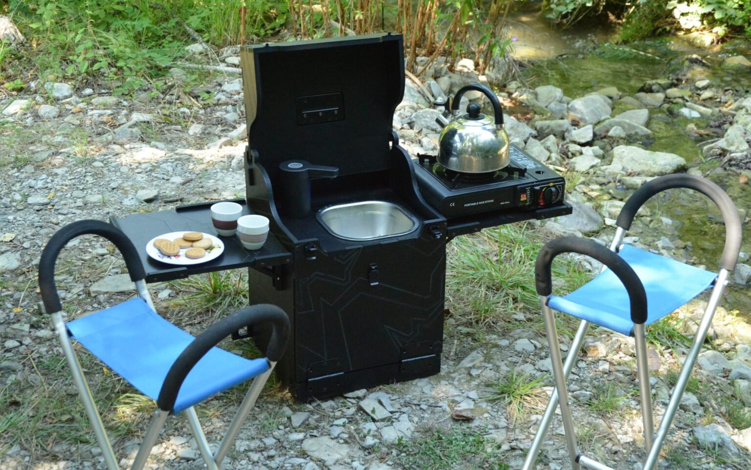 Rhino Pods – Cooking for adventure. A tough stand-alone kitchen in a ...